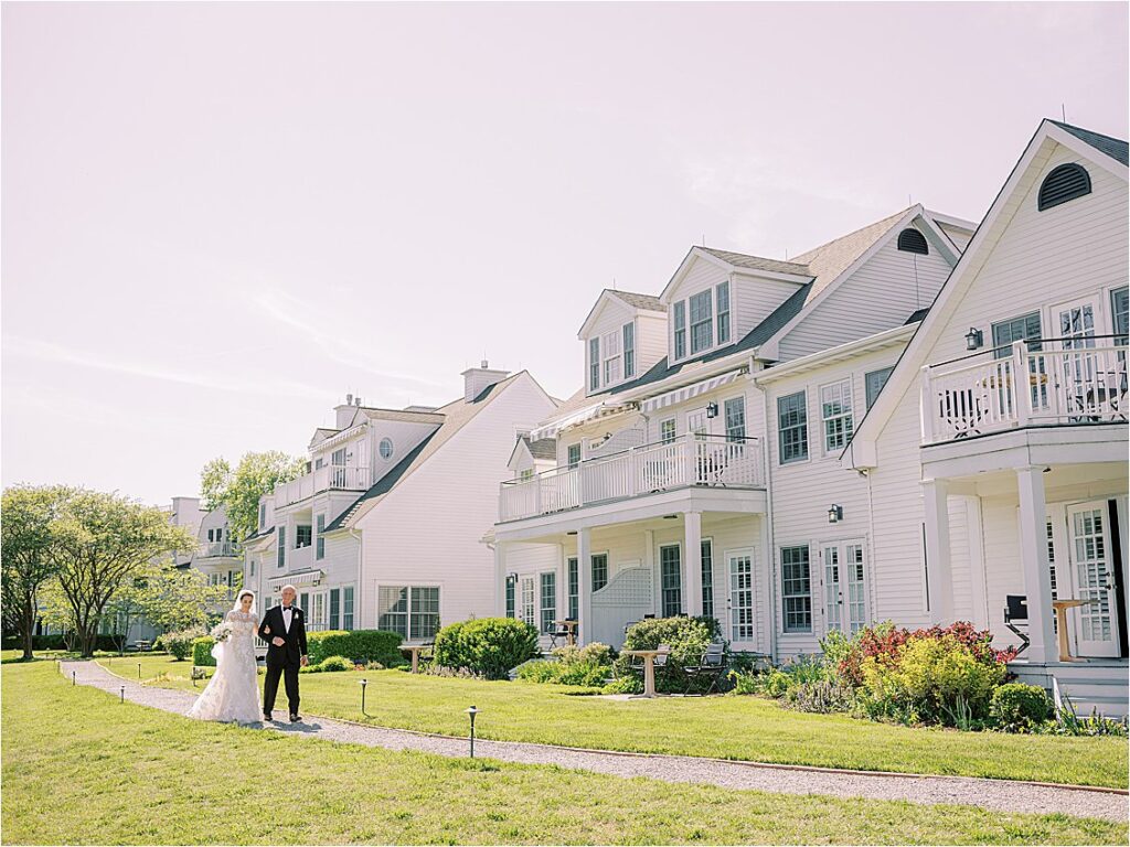 Spring Inn at Perry Cabin Wedding - reneehollingshead.com